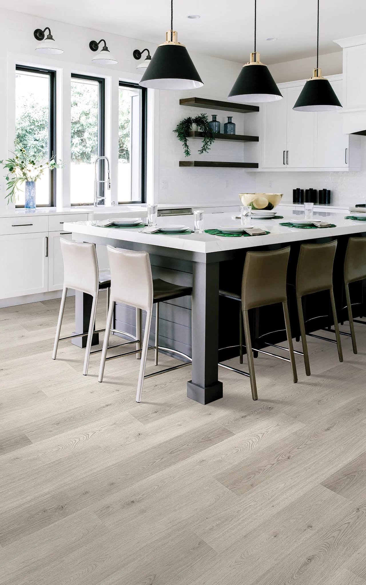 Mohawk RevWood Plus Sunshower Oak - Premium Laminate