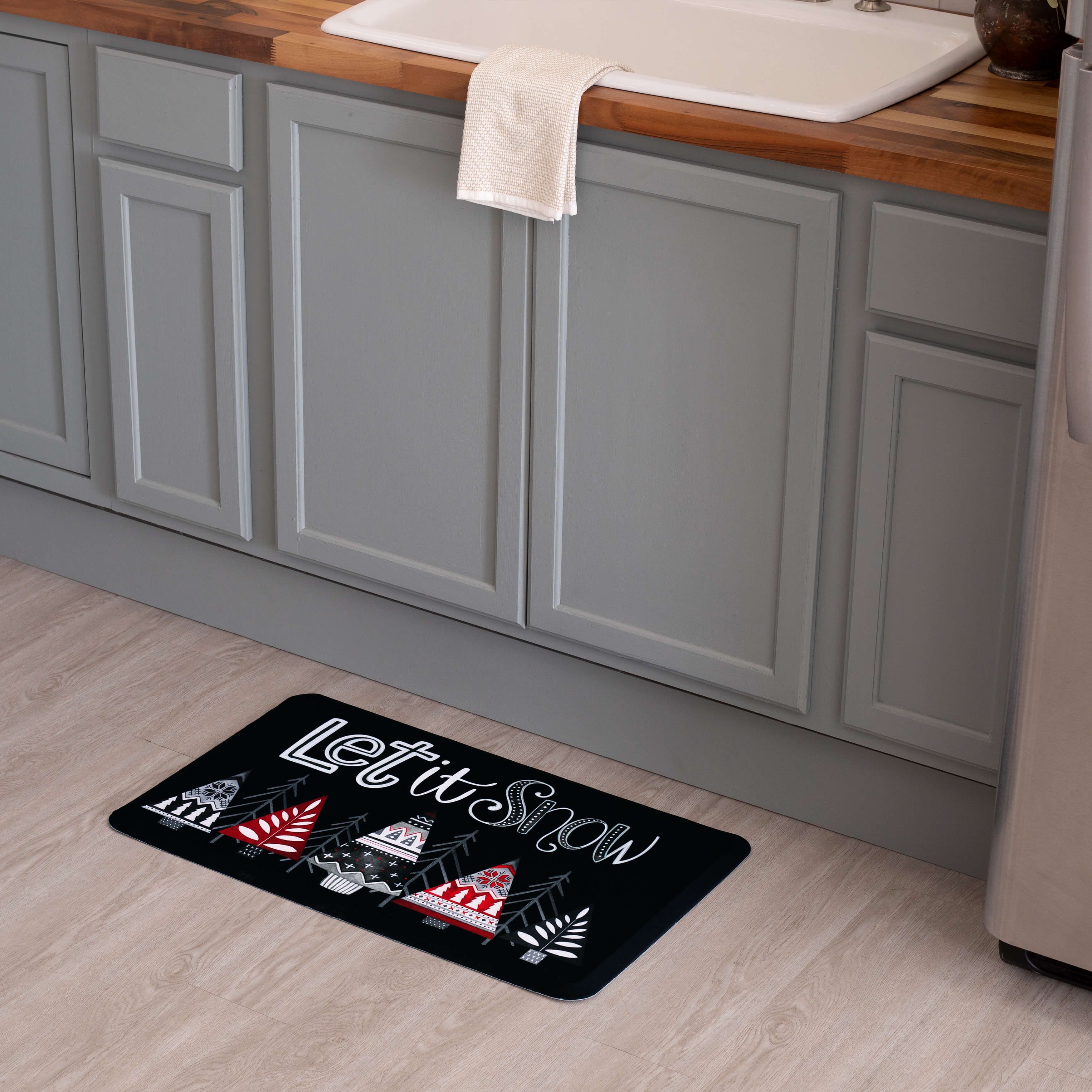 Mohawk Home - Dri-Pro Deluxe Cushion Mat - Tis The Season Plaid Multi ...