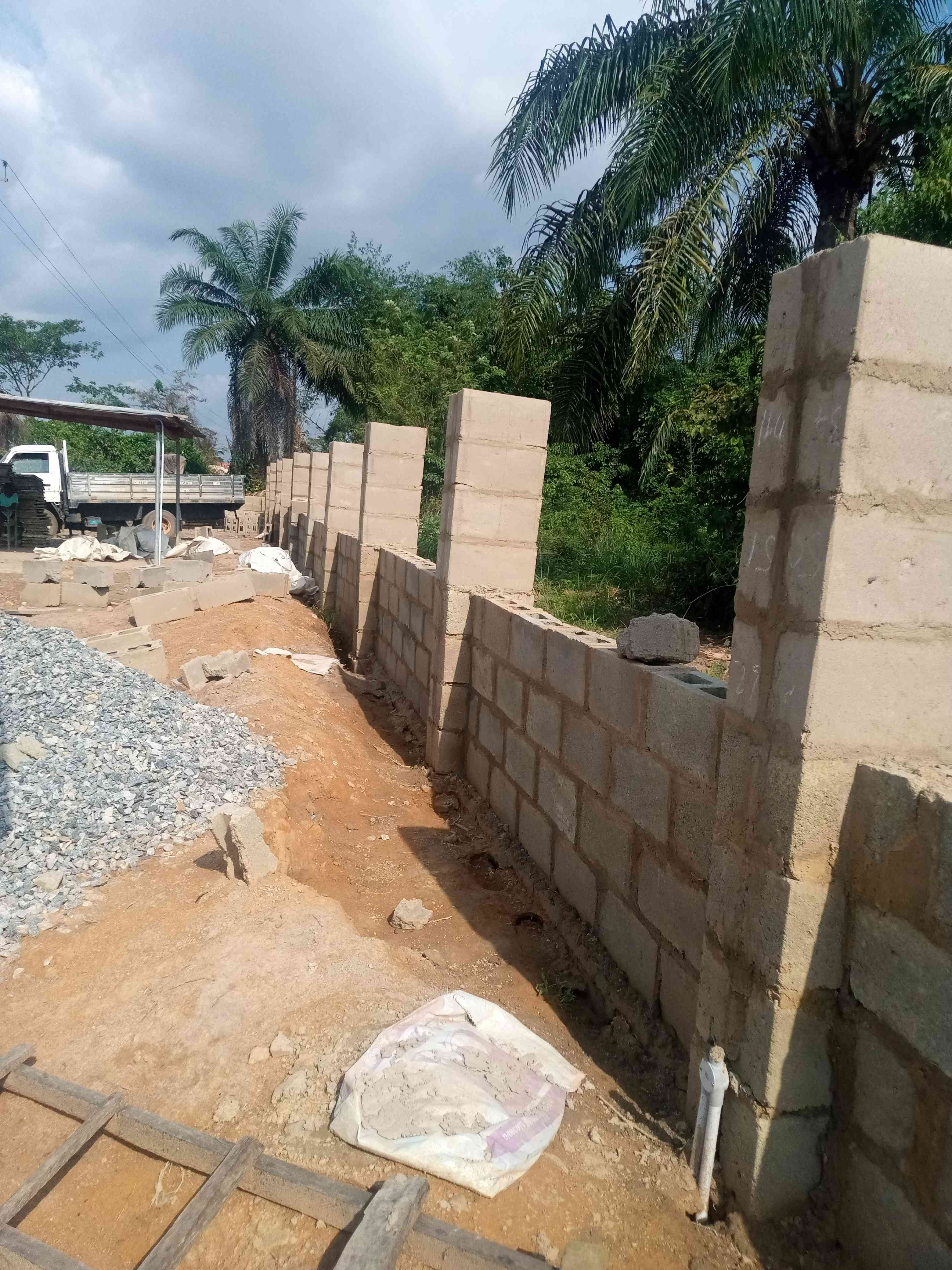 Eyemark - Construction Of 300Meters 225Mm Block Wall On Strip ...