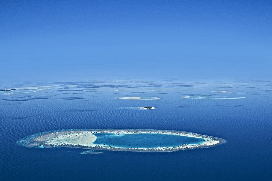 Scuba diving in North Ari Atoll | ZuBlu